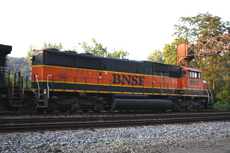 BNSF 8177